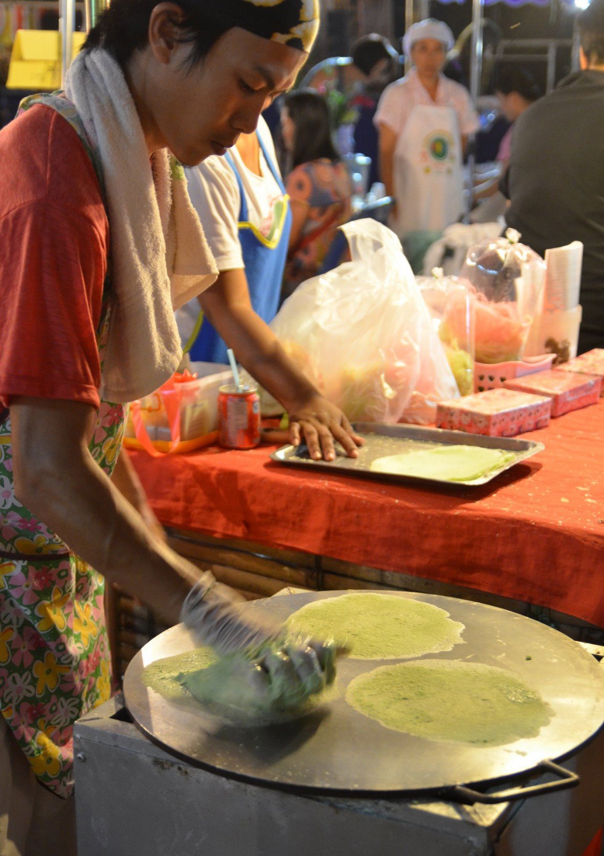 Thai Roti: Pan-Fried Crowd Pleaser - tasteofthailand.org